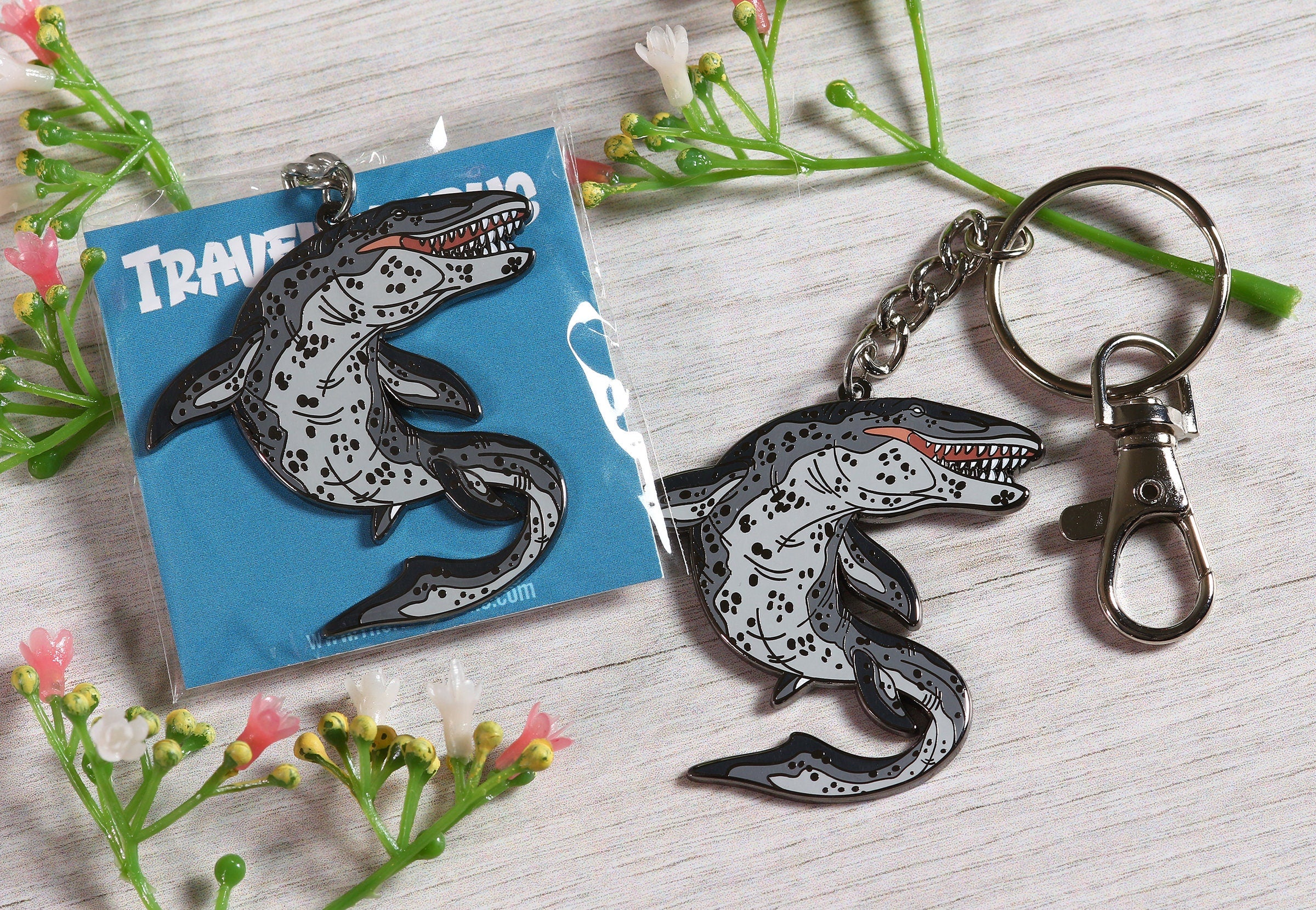 Mosasaurus Enamel Keychain – TherbisStudio
